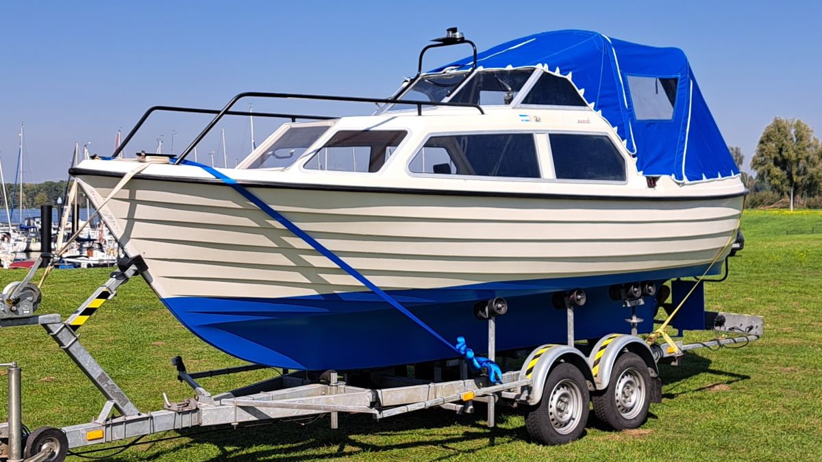 Hoeveel pk heeft een boot nodig? En hoeveel is dat in lbs en kW?